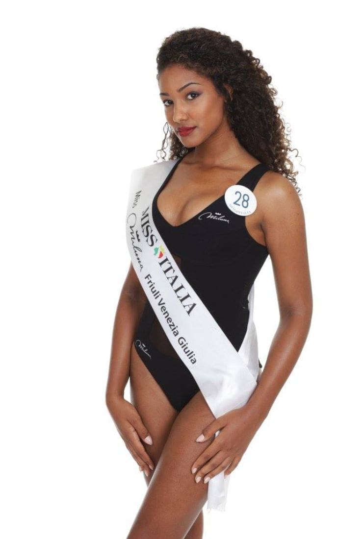 Samira Lui, avete visto com'era prima della fama? La foto è virale - SFILATE