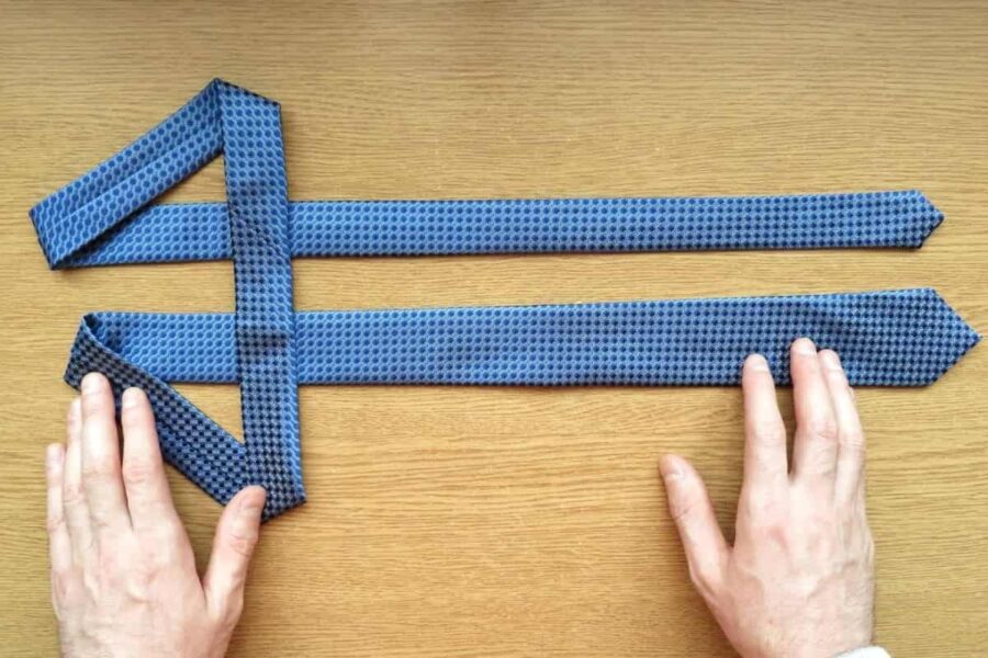 Nodo alla cravatta in 3 secondi: usa questo sistema e sarà perfetta ...